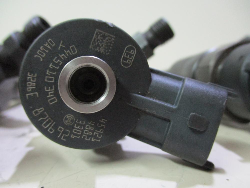 0445110340 BOSCH INIETTORE GASOLIO MOTORE PEUGEOT CITROEN FORD 1.6 HDI ...